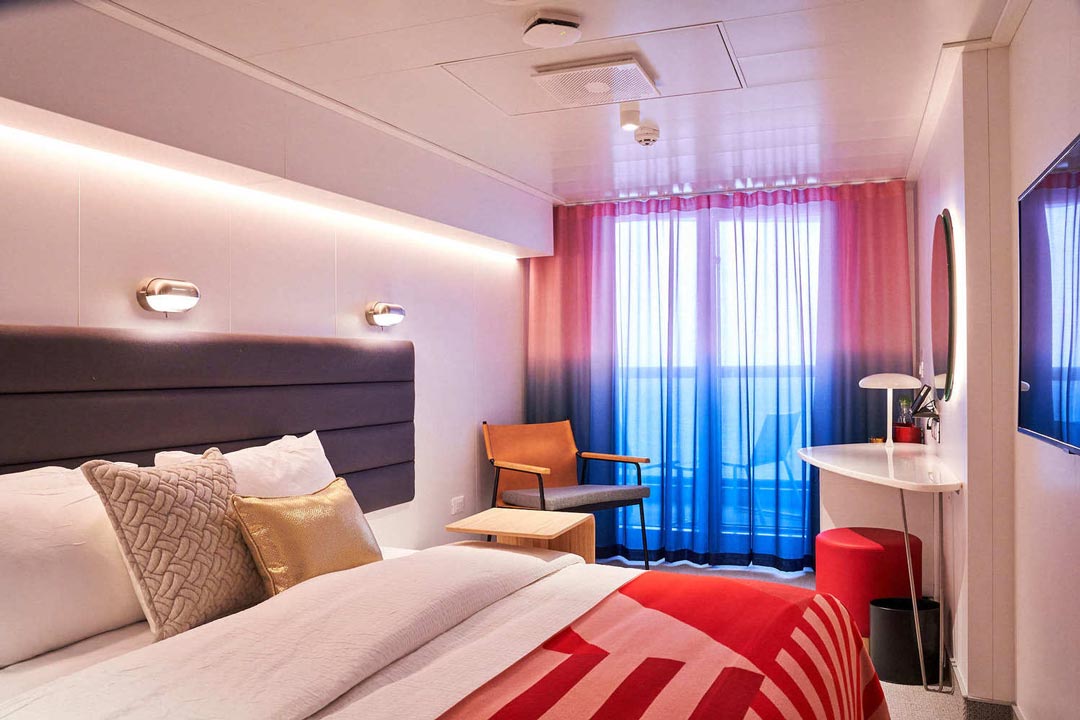 Resilient Lady Cruise Ship Details | United Cruises