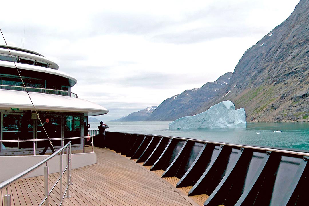 15 Night Beyond the Arctic Circle: Christmas & New Years Voyage on ...