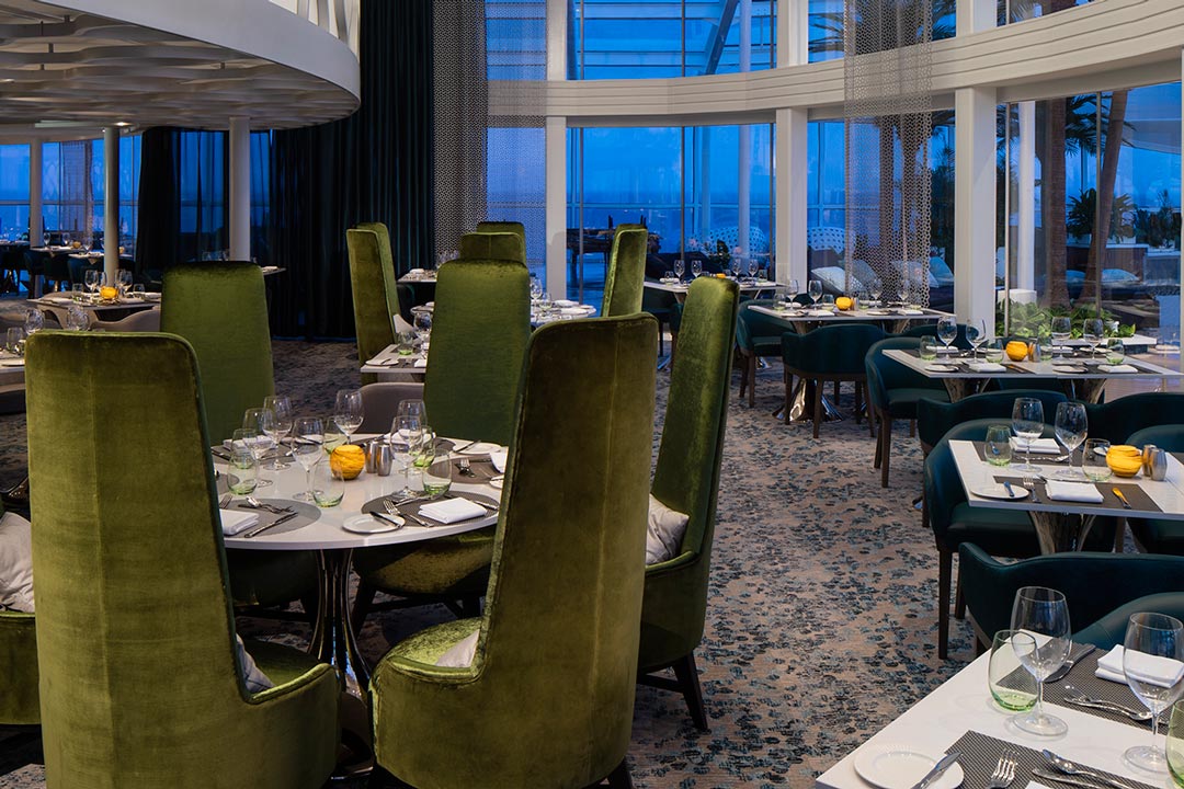 Spectrum of the Seas Dining | United Cruises